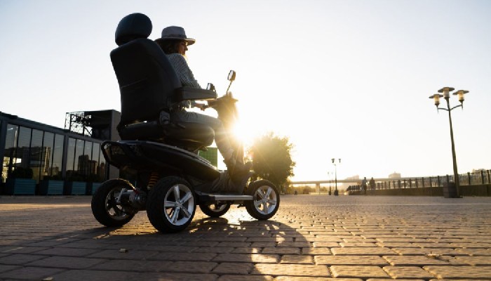 Zásady bezpečnej jazdy na invalidných trojkolkách a štvorkolkách ...