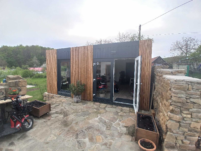 Valprox: Máme nové kancelářské zázemí. Prodáváme elektrické invalidní ...